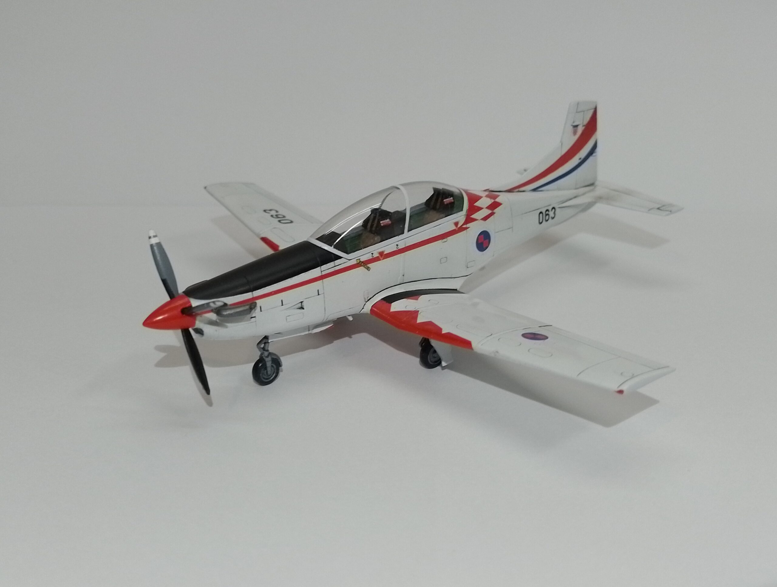 Pilatus PC-9 1/72 Kovozávody Prostějov – Modelářovo.cz